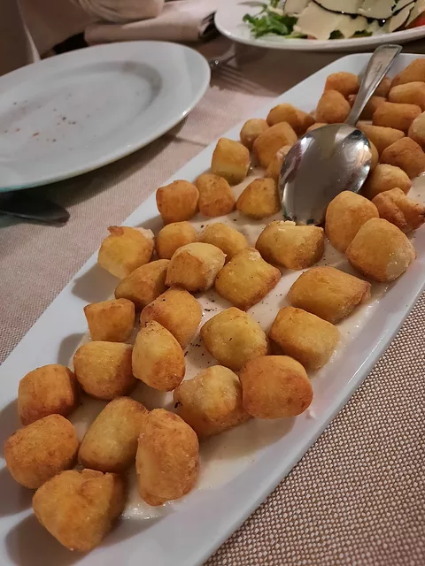 Katie Parla's Rome - Saltete